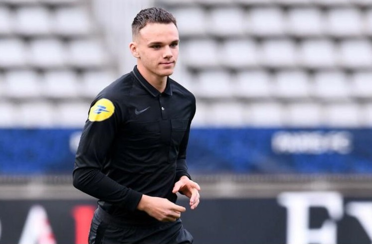 Hugo en pleine lumière ! – DISTRICT DU VAL-D'OISE DE FOOTBALL